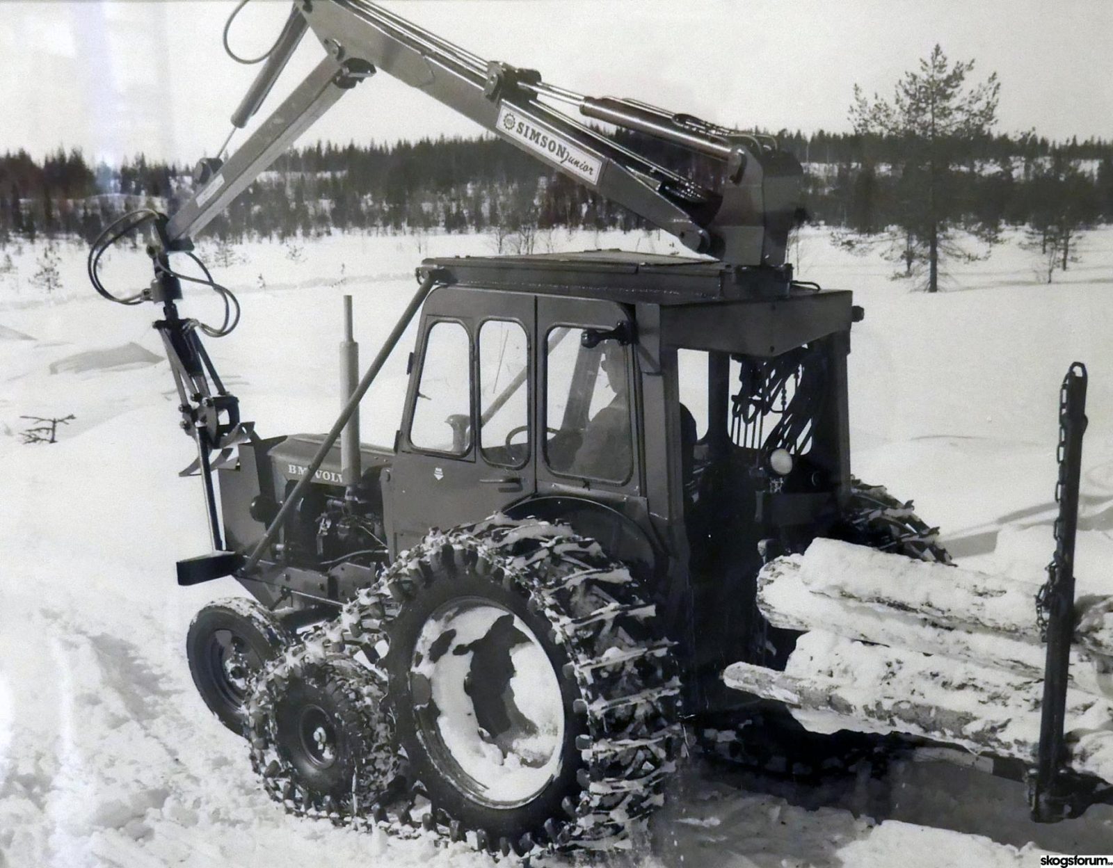 Hultdins cut and grapple more wood than anyone - NordicWoodJournal