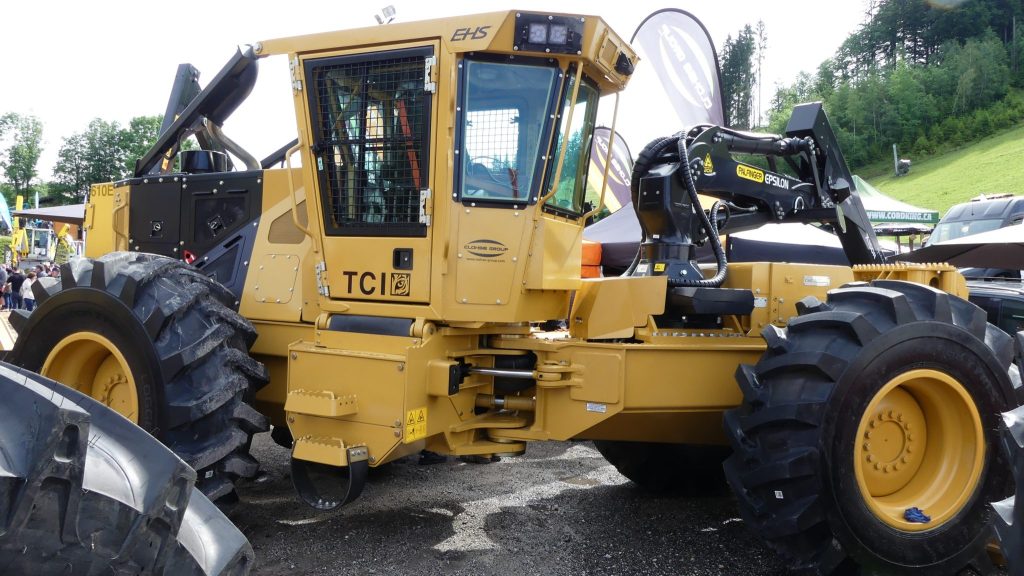 Crazy Skidder Competition in the Alps - Les Cognées - NordicWoodJournal