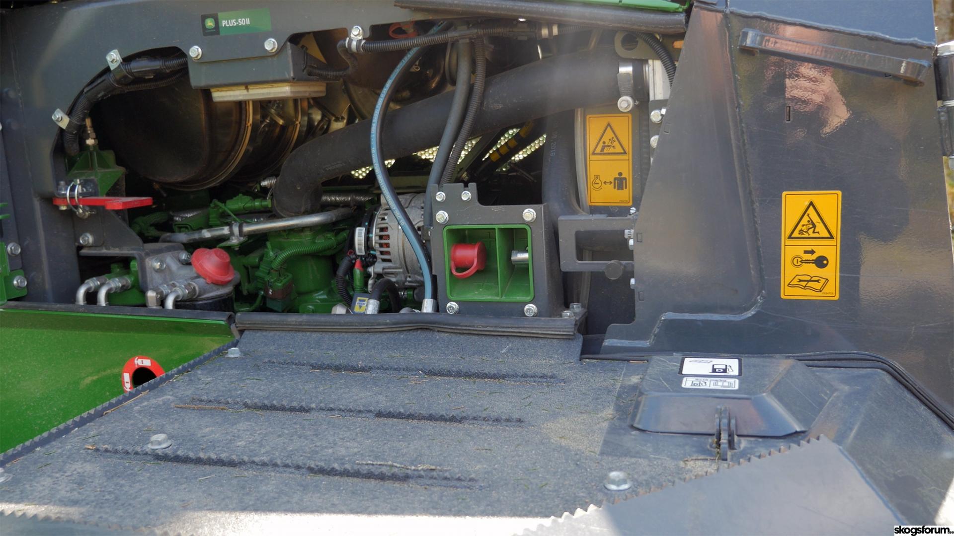JOHN DEERE 1010G – AN EASILY OPERATED HEAVYWEIGHTER FOR FOREST THINNING ...