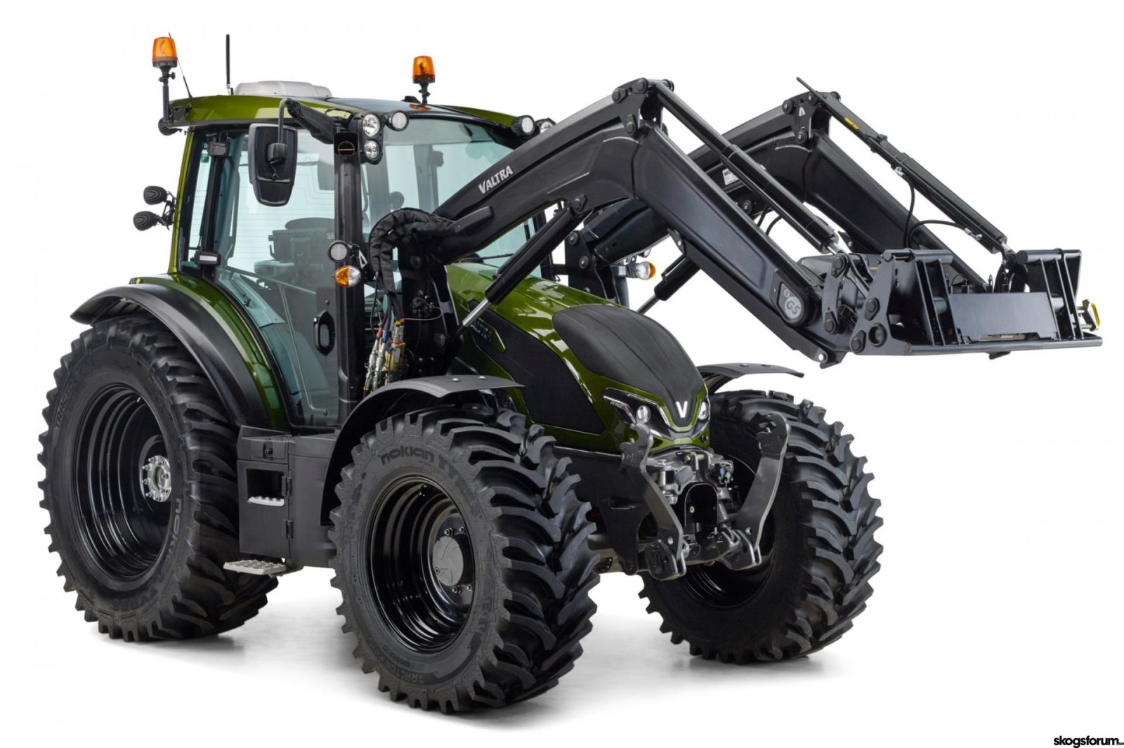 New tractors from Valtra - NordicWoodJournal