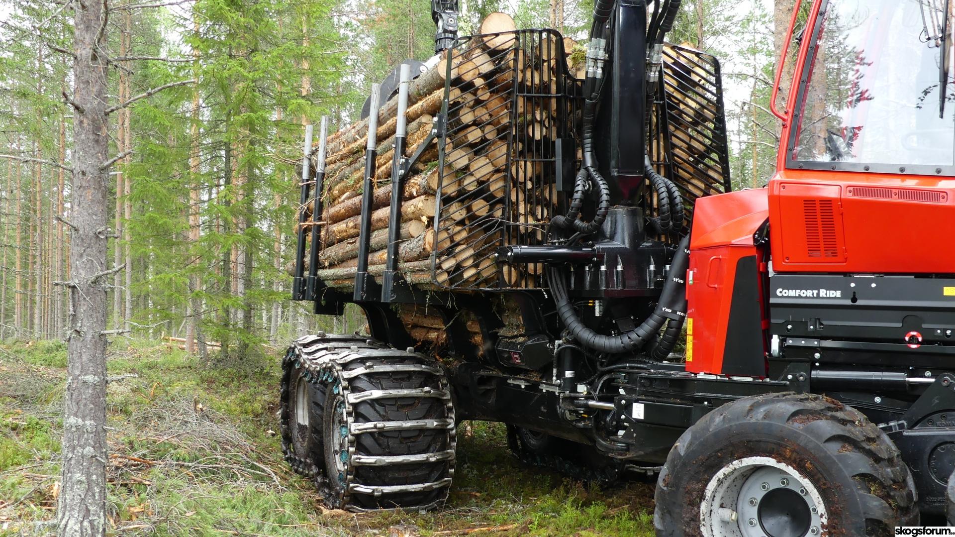 Three new forwarders from Komatsu Forest! - NordicWoodJournal