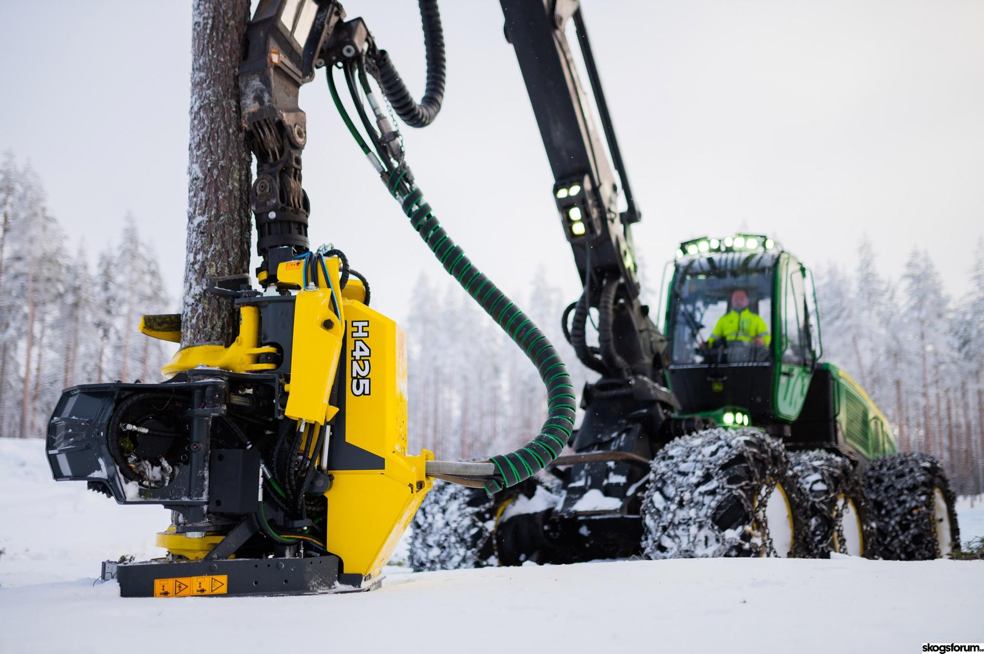 New harvester heads from John Deere – H423, H425 and H425HD ...