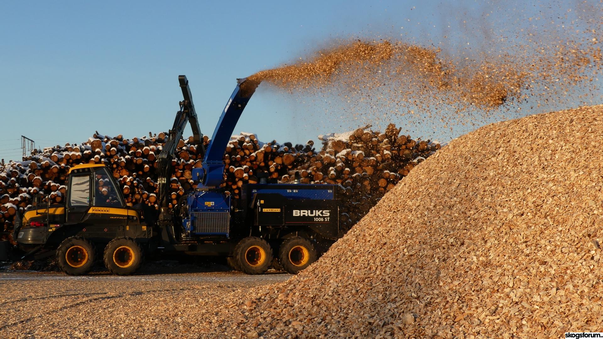 Bruks – mobile chippers demo - NordicWoodJournal