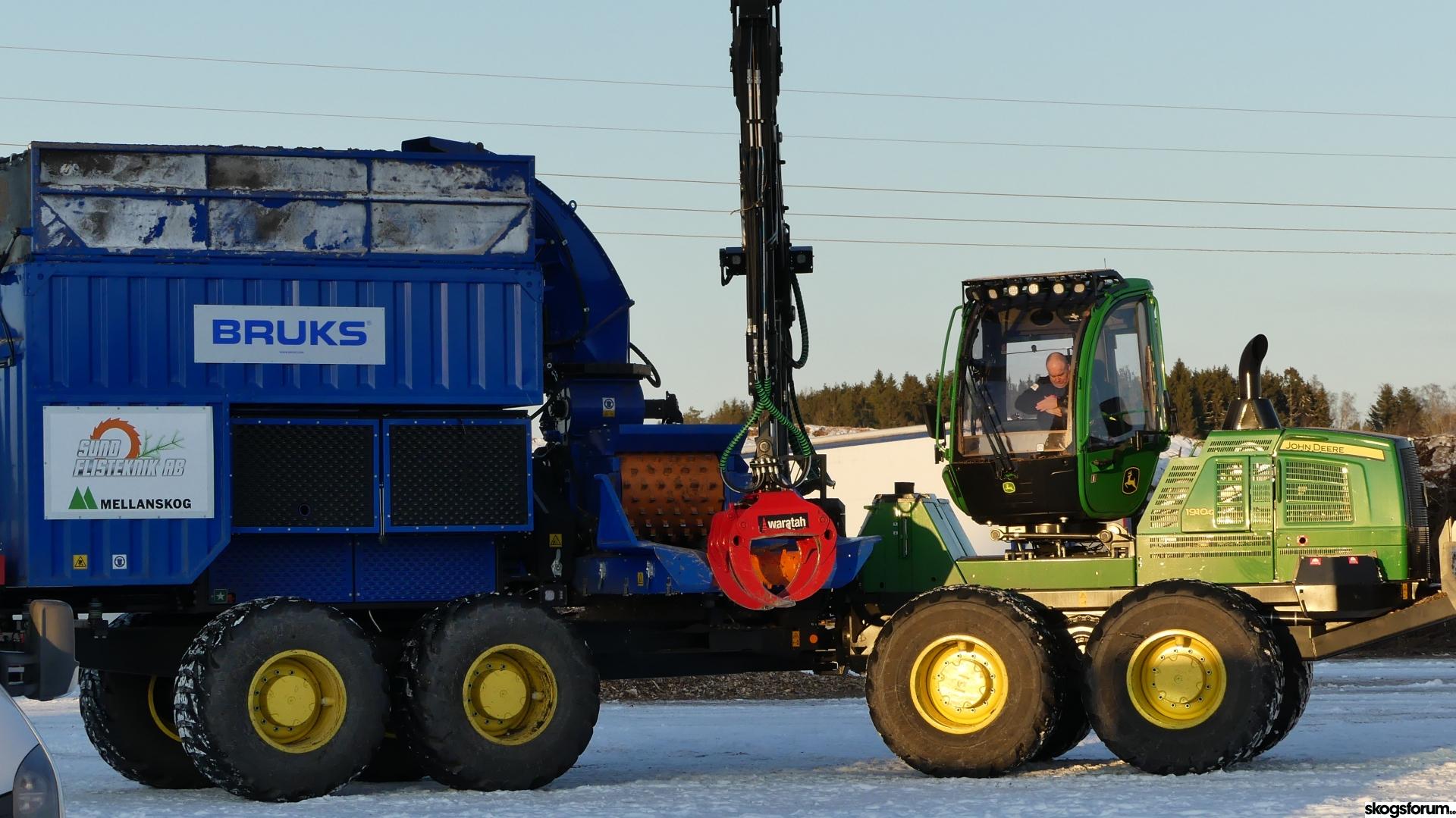 Bruks – mobile chippers demo - NordicWoodJournal