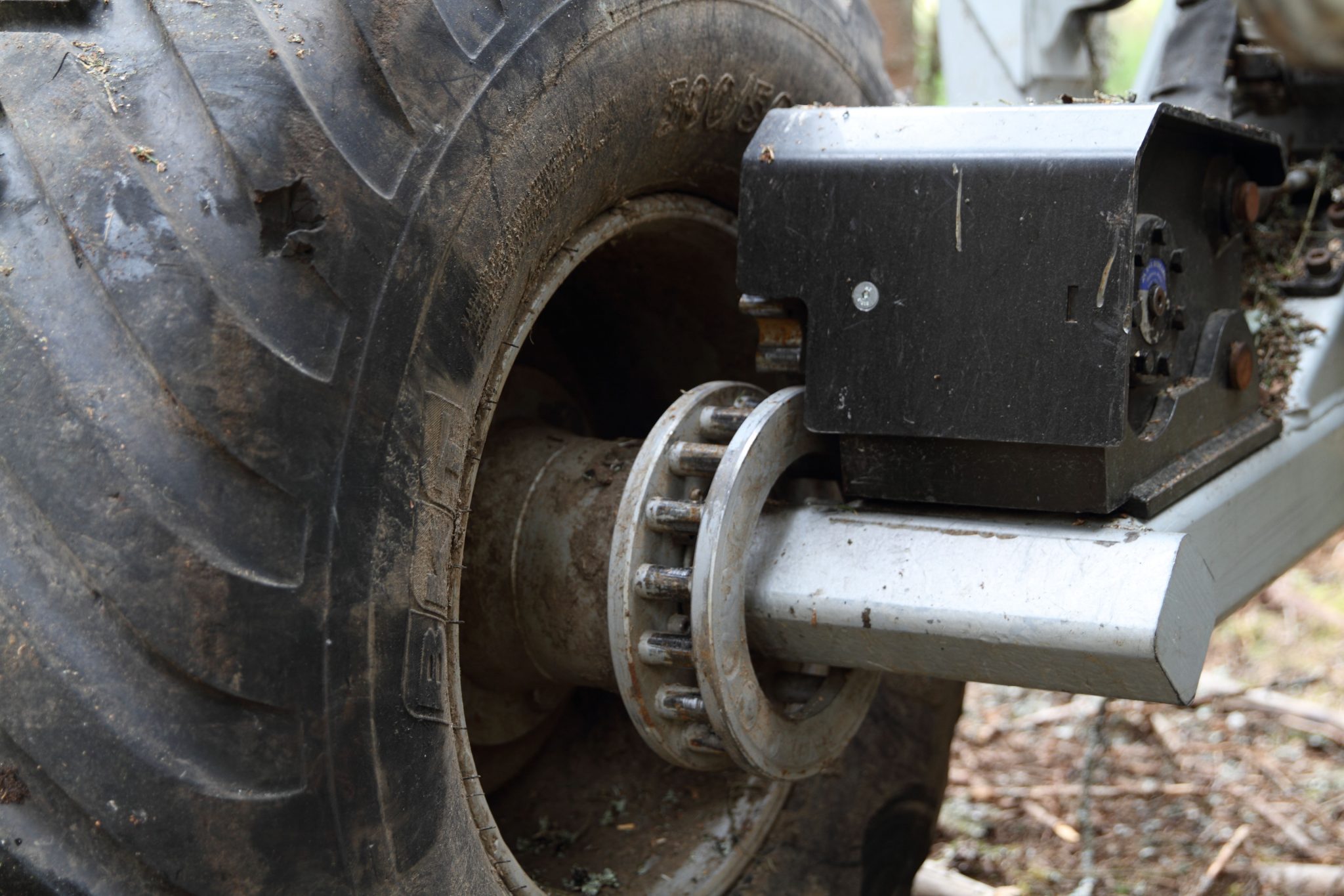 Hypro G-Drive, a new wheel drive for their 755-processor ...