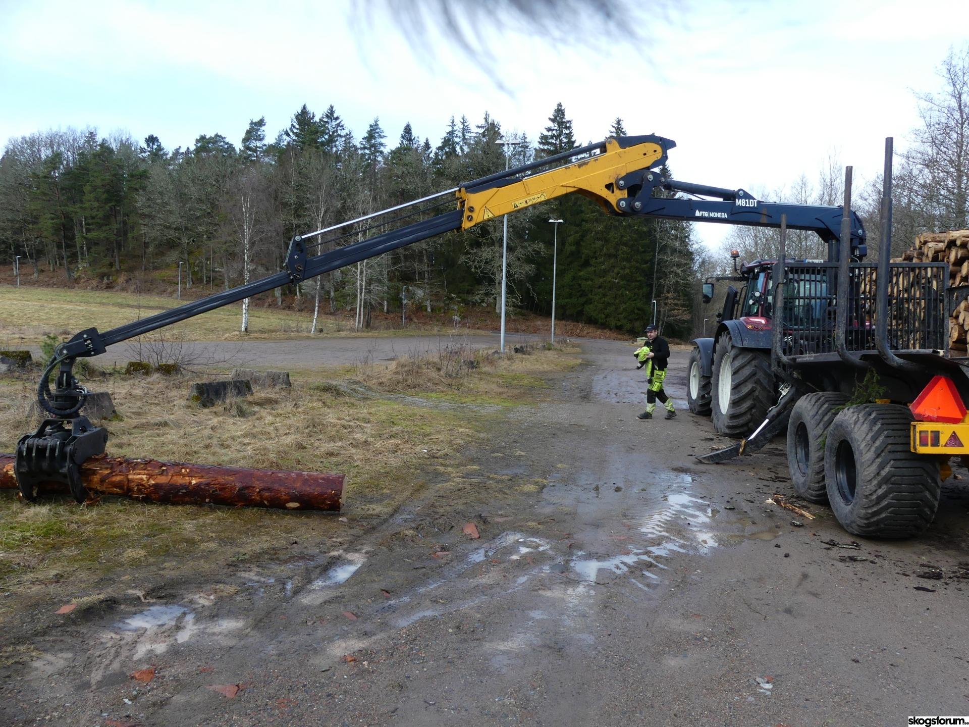 Moheda M81DT – a new loader with 9,4 meters reach - NordicWoodJournal
