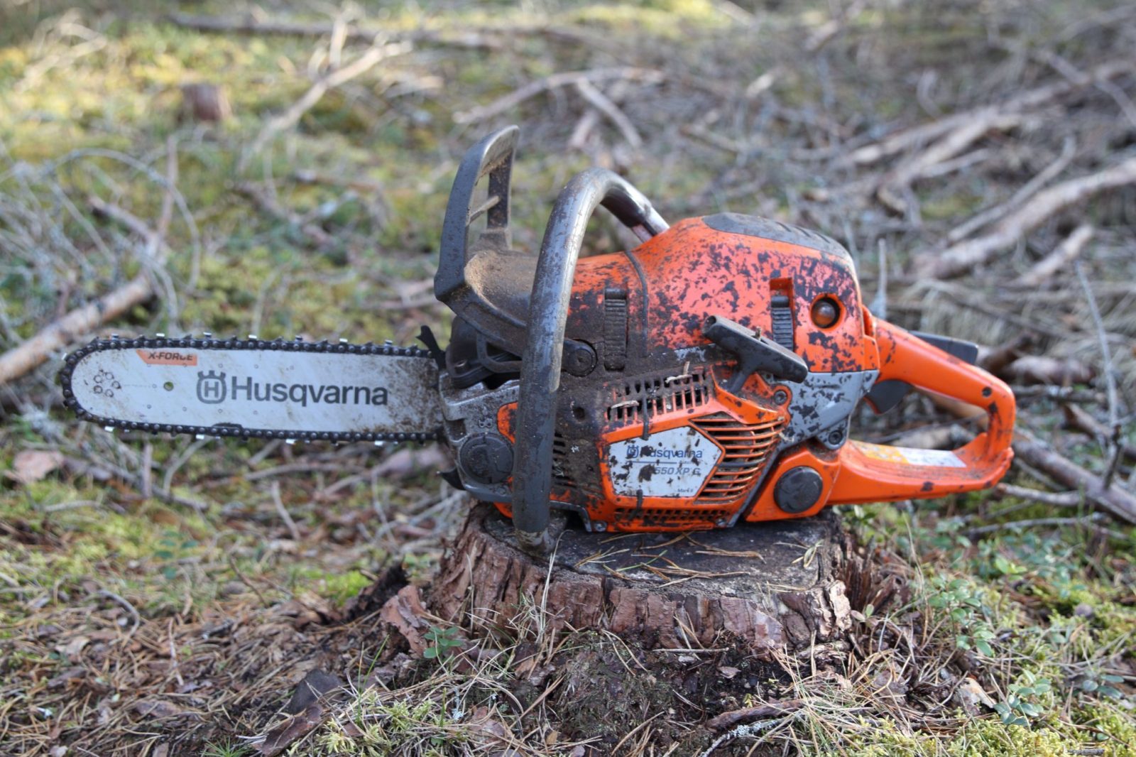 Husqvarna 550 XP G Mark II vs. Stihl 201C - NordicWoodJournal