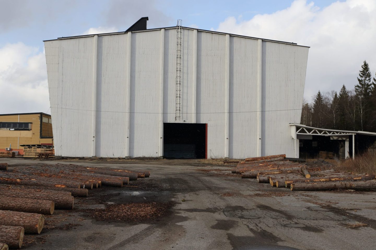 A small, specialized sawmill – a company visit - NordicWoodJournal
