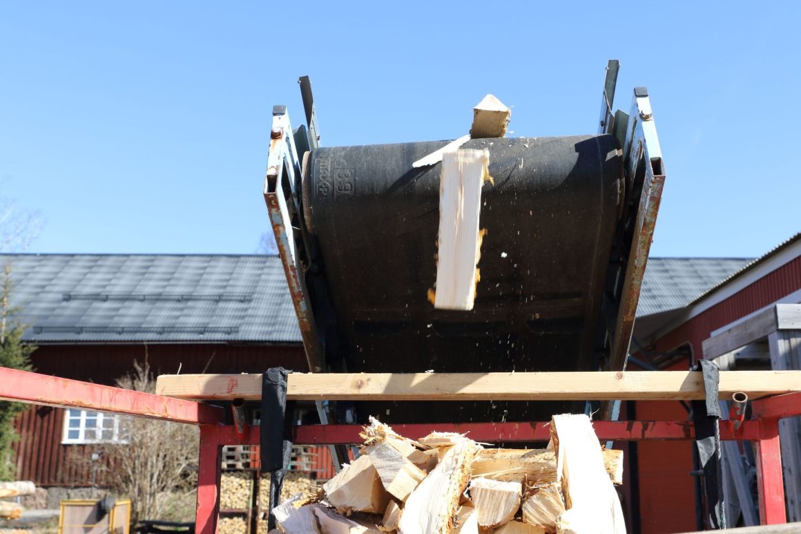 Efficient firewood making - NordicWoodJournal