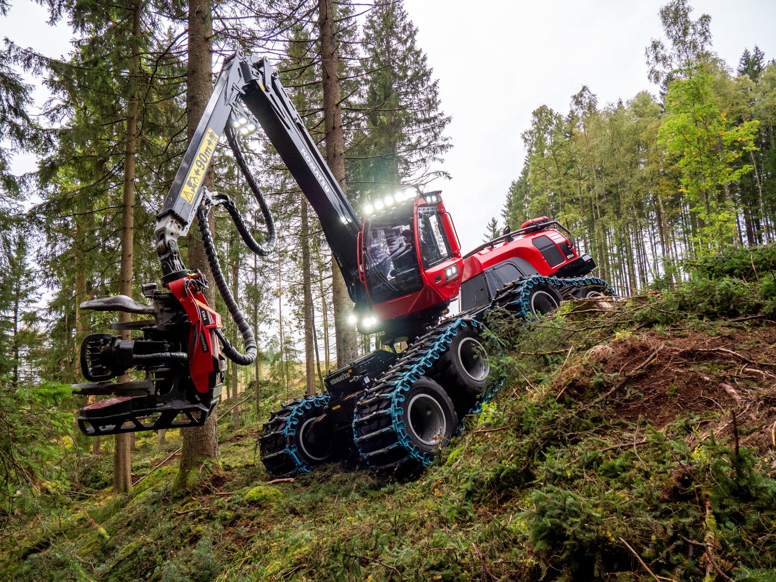 Komatsu Forest launches the 951XC harvester - NordicWoodJournal